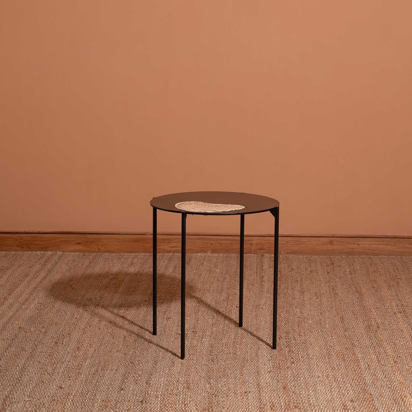 MOBO CIRCLE SIDE TABLE - JOSMO